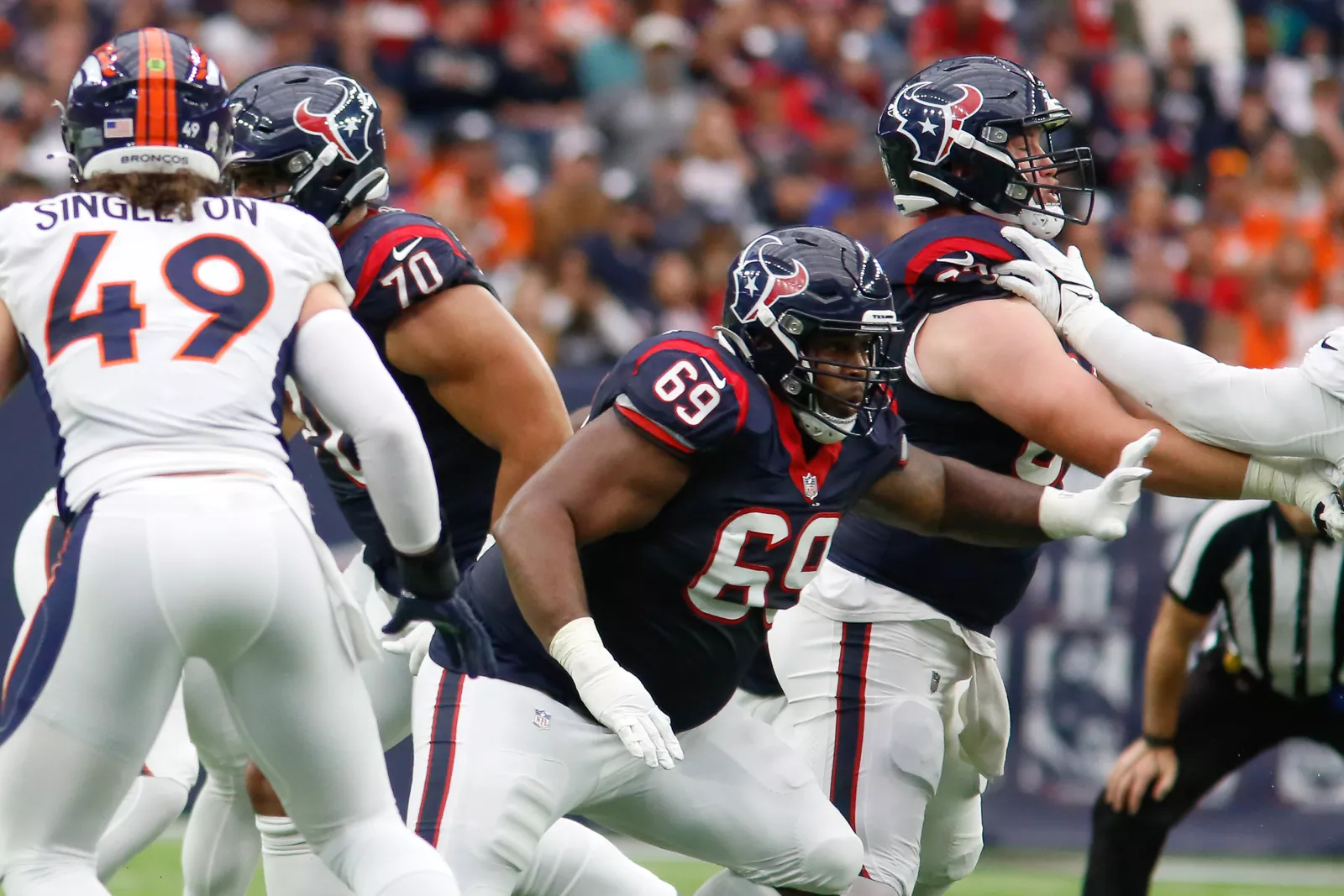 Texans Defeat Broncos in Crucial Battle for Playoff Positioning, 22-17 ...