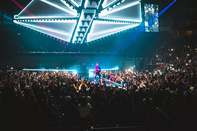Review | The Weeknd at Toyota Center October 17 2017 | Houston Press